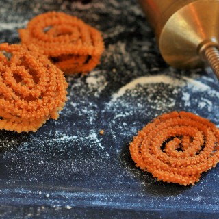 Rice Flour Chakli Recipe, How to make South Indian Murukku - Fas Kitchen